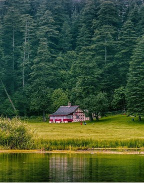 Meander Wander: An Ode to My Travel Shenanigans