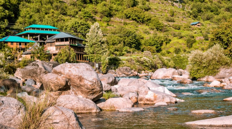 What is the Best Time to Visit Tirthan Valley? - Meander Wander